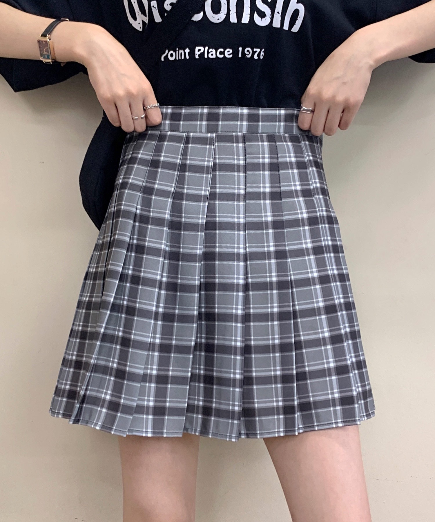 【最新版】おしゃれな女子高校生に流行りの韓国コーデ！K-POPアイドルみたいなストリート系アイテム全8選 - NIKONIKO MAG